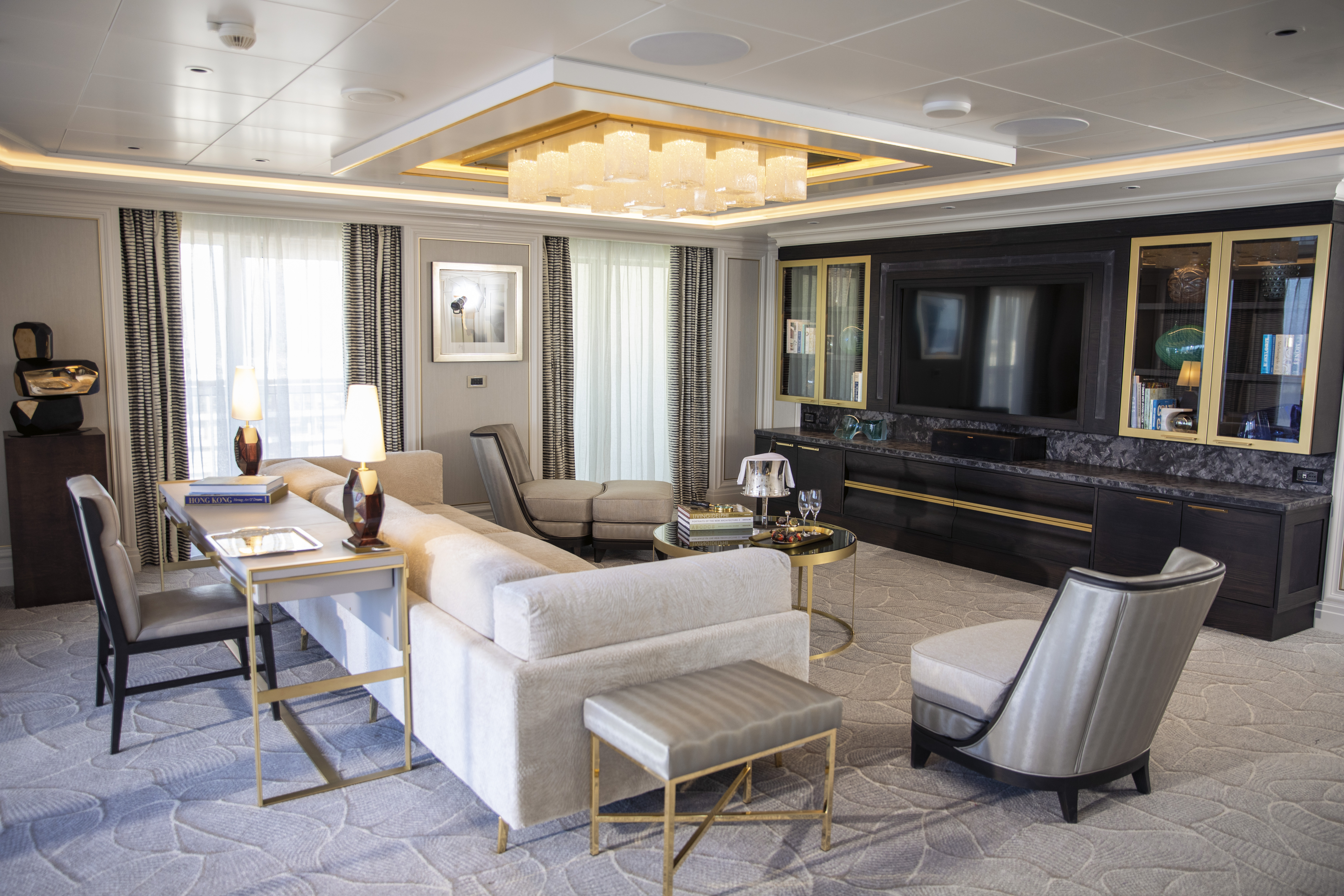 Seven Seas Splendor | Hays Cruise