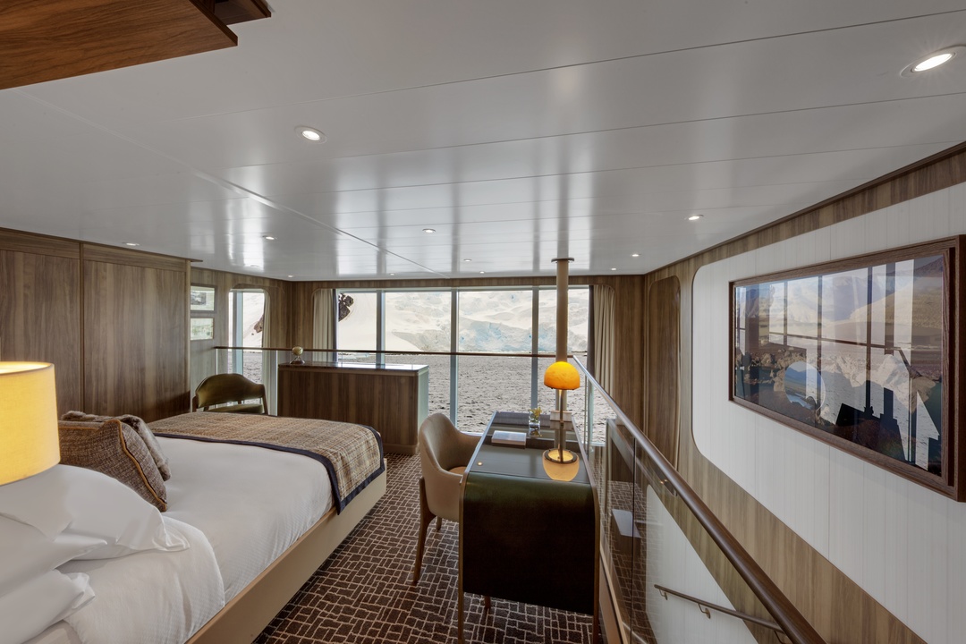 SEABOURN Seabourn Venture Winter Suite 3.jpg