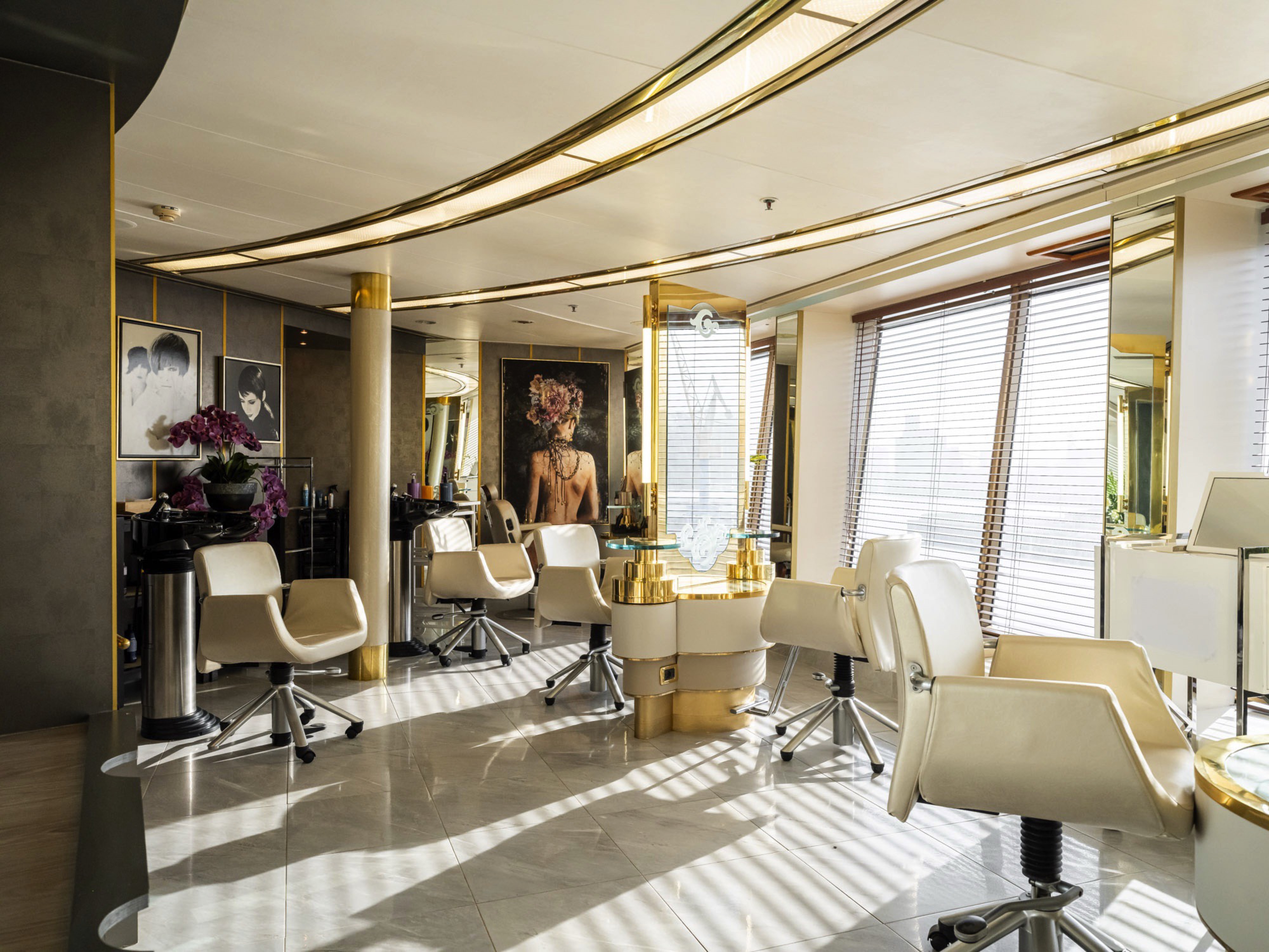 Ambassador Cruises | Ambassador Cruise Line | Cruise118.com