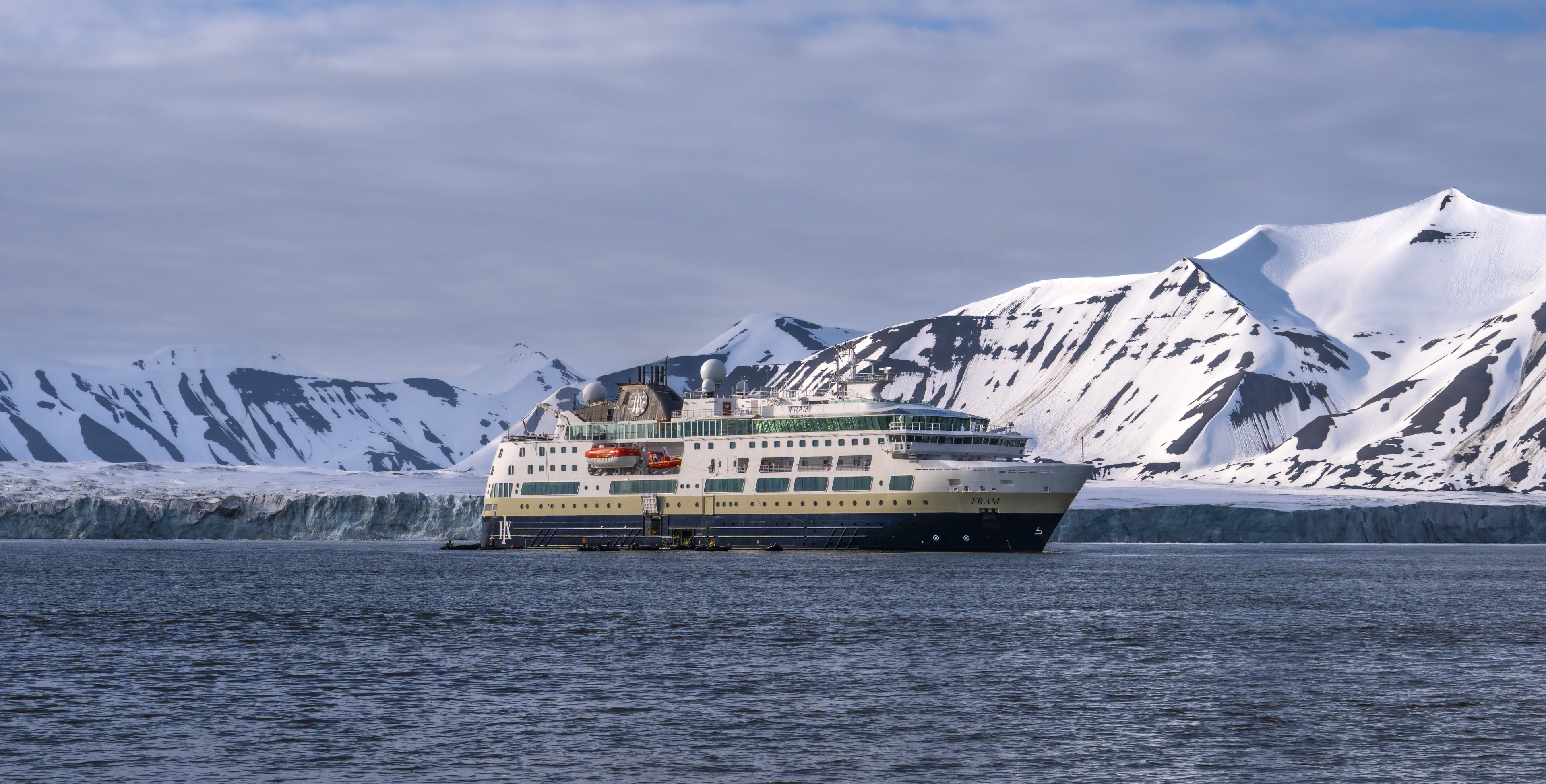 HX Hurtigruten Expeditions 2025 / 2027 | Hays Cruise
